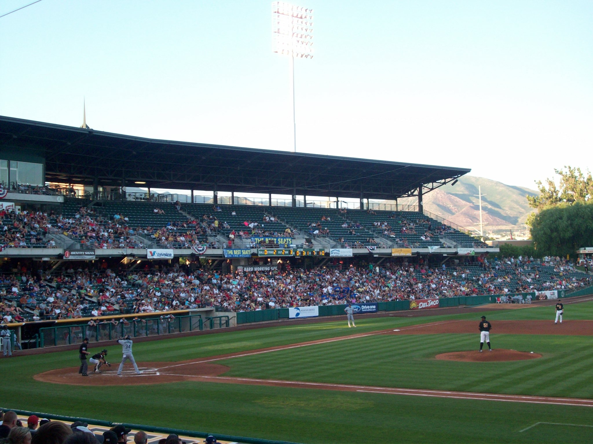 Salt Lake City, UT (Smith’s Ballpark and Squatters Pub) – Ballparks and ...